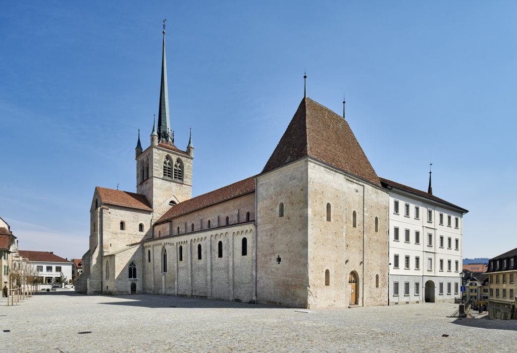 L’Abbatiale de Payerne, joyau de l’art roman en Suisse, met en place ...