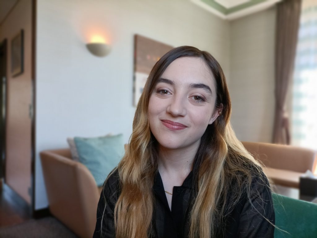 Rencontre (audio) avec Luàna Bajrami pour la sortie en Suisse romande ...